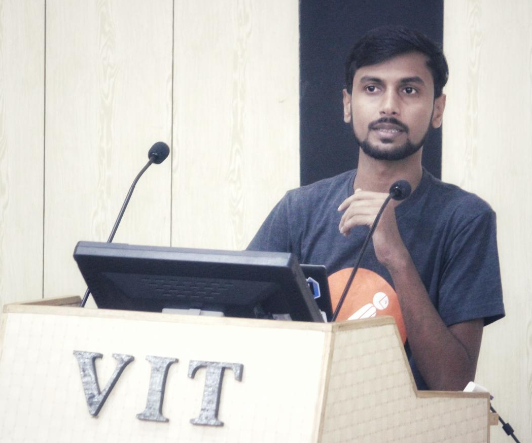 Vinit Shahdeo sharing his IT career journey - TechnoVans